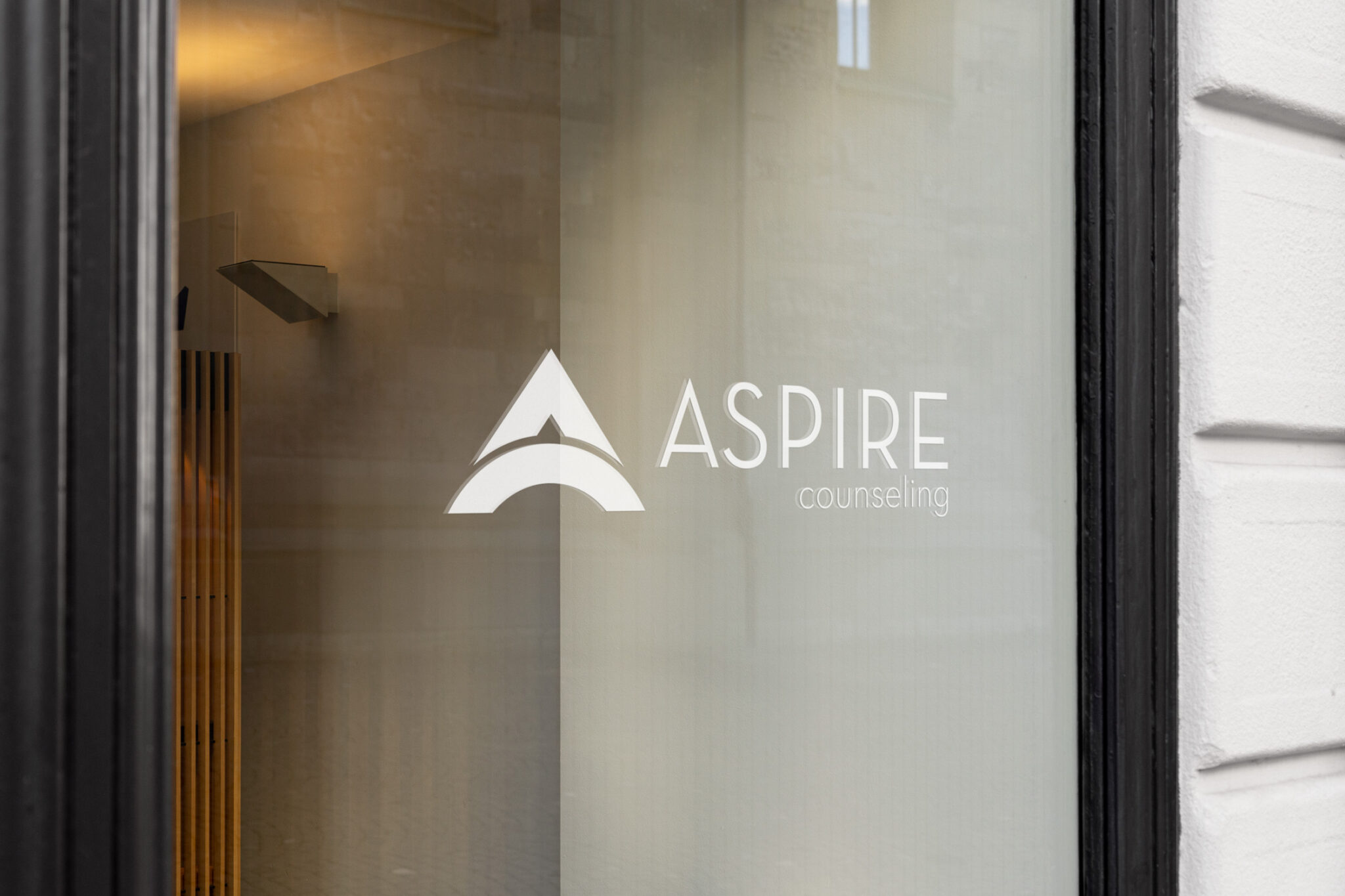 Logos: Aspire – Mighty Clever